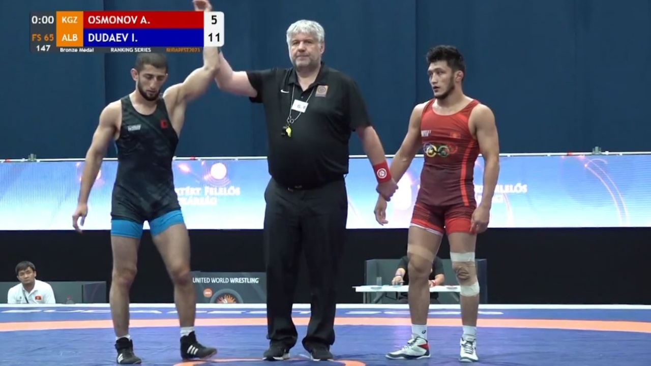 Dudaev i siguron Shqipërisë medaljen e argjendtë, nesër finalja për të artën në mundje – Albania Web