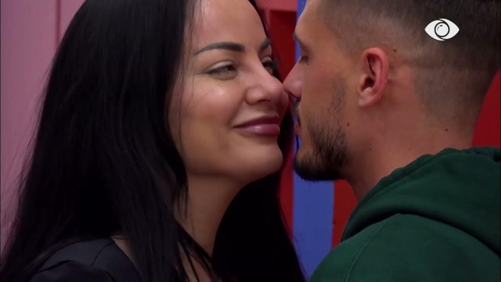 Pra, nga Sara dhe Bardhi presim dasmë? – Albania Web